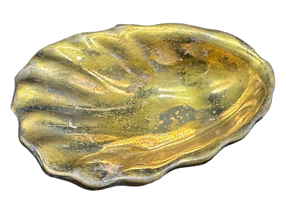 Ancien porte-bagues coquillage en bronze poli et doré (Gebraucht) in ...