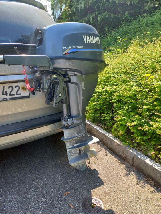 Spannende 15 Ps Bootsmotor Bildnull