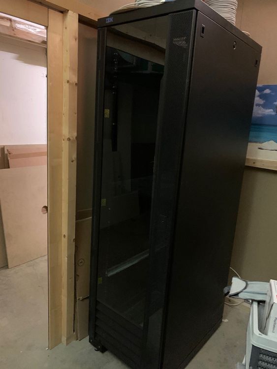 IBM Server RACK 19 Zoll | Kaufen auf Ricardo