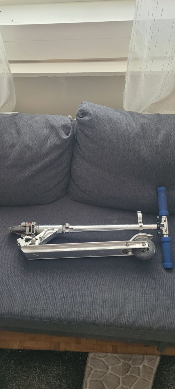 Trottinette JD Bug (D'occasion) à Vevey pour CHF 13 – avec livraison ...