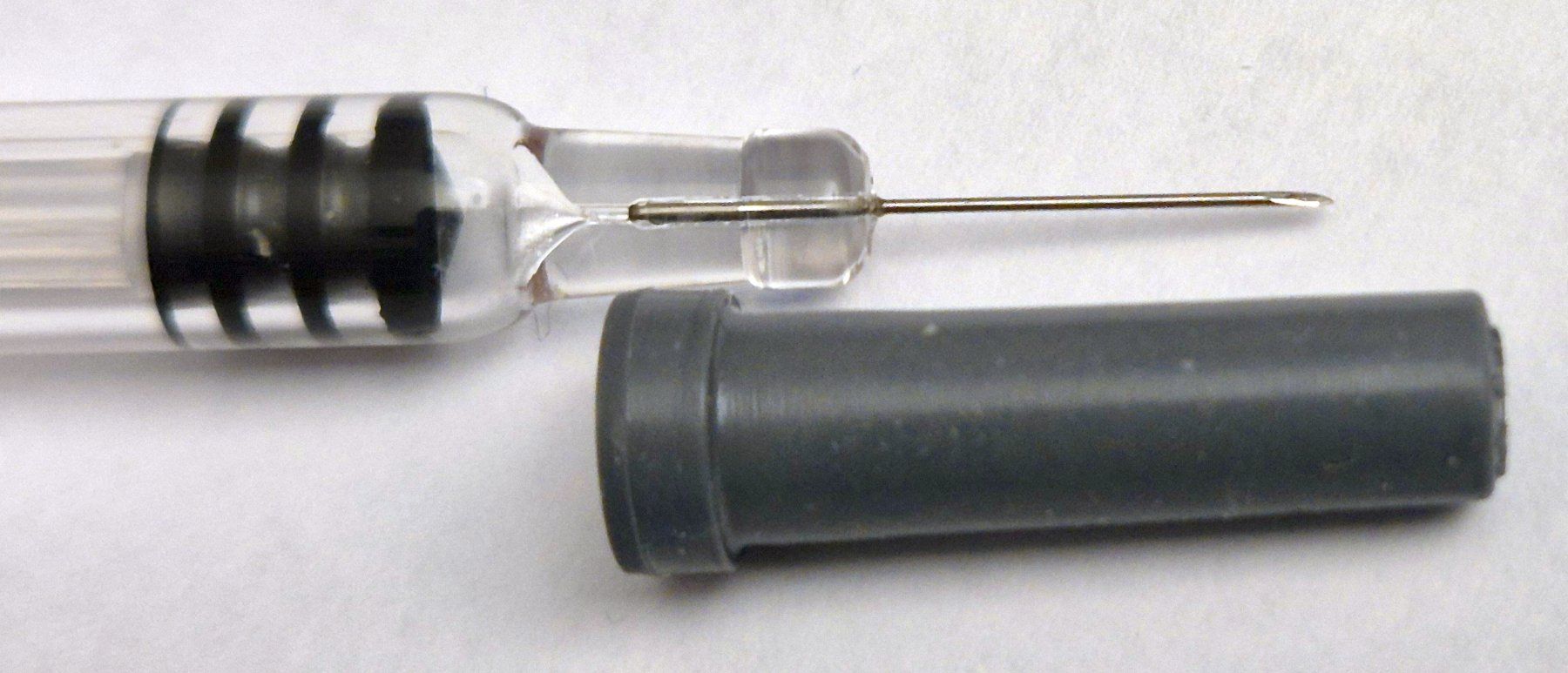 0,2 ml Spritze mit Nadel (Modellbau, Flug, Schiff, Bahn usw) (Neu ...