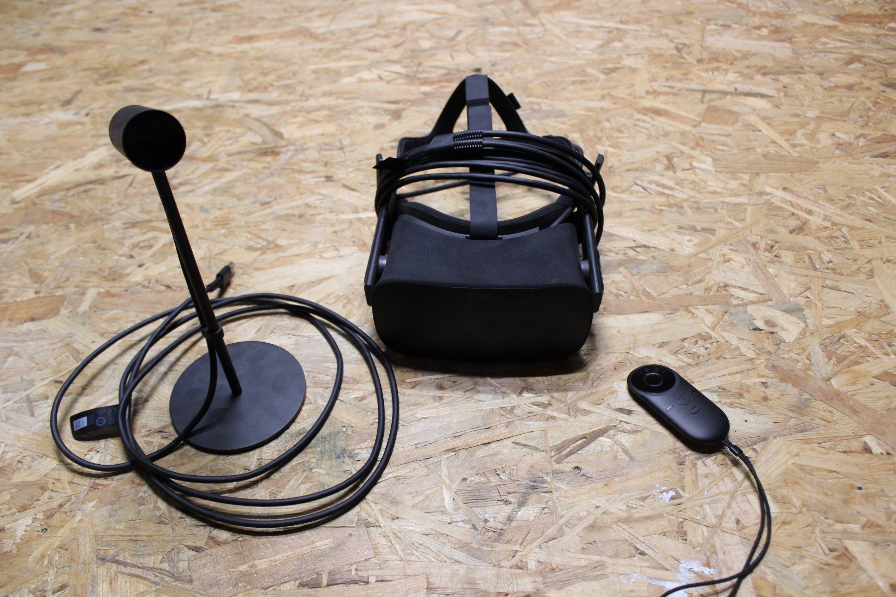 Oculus VR Headset Model C4-A (Gebraucht) in Schüpfen für CHF 10 – mit ...