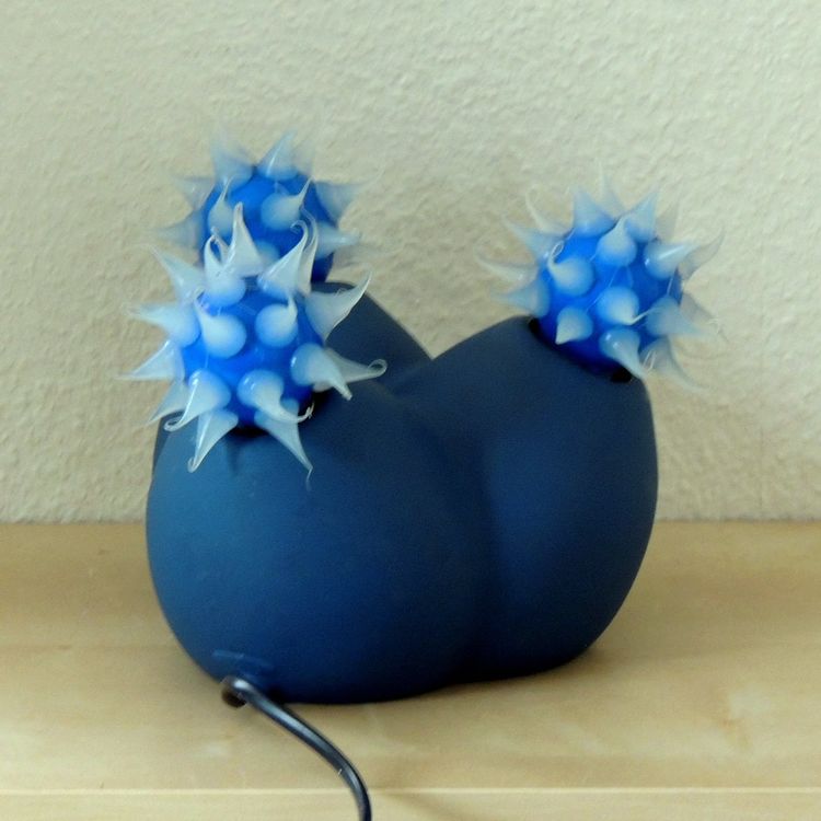 Lampe virus Valdesign UBO-Triobase, design Yuval Alduby 1970 (D ...