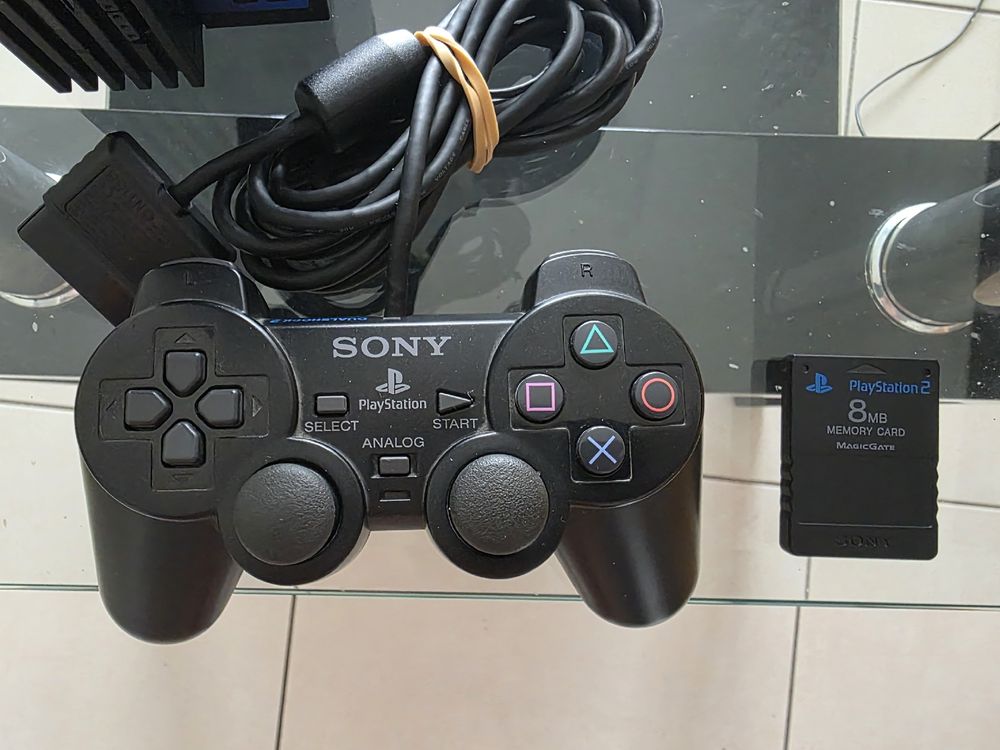 Sony Playstation 2 Inkl. Controller und 8M memory card (Gebraucht) in ...