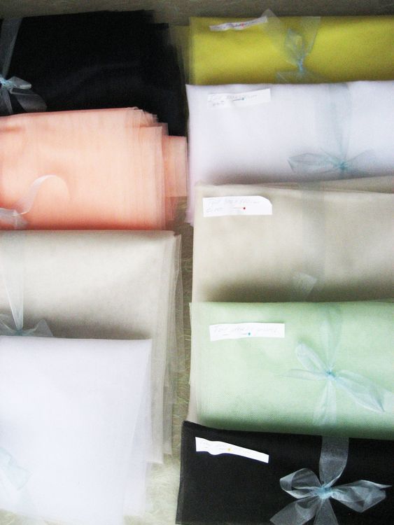 Stoff Lot Tüll Stoffe - verschiedene Farben und Grössen (Gebraucht) in ...