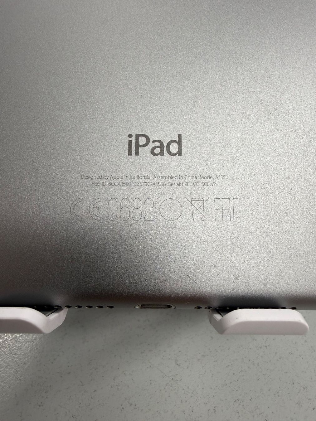 Apple iPad mini 4 WiFi 4G 128GB (Défectueux) à Zug pour CHF 1 – avec ...