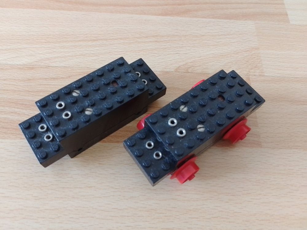 Vintage Lego 2 Stk. Auto Raupenfahrzeug Eisenbahn? Motor 4V! (Gebraucht ...