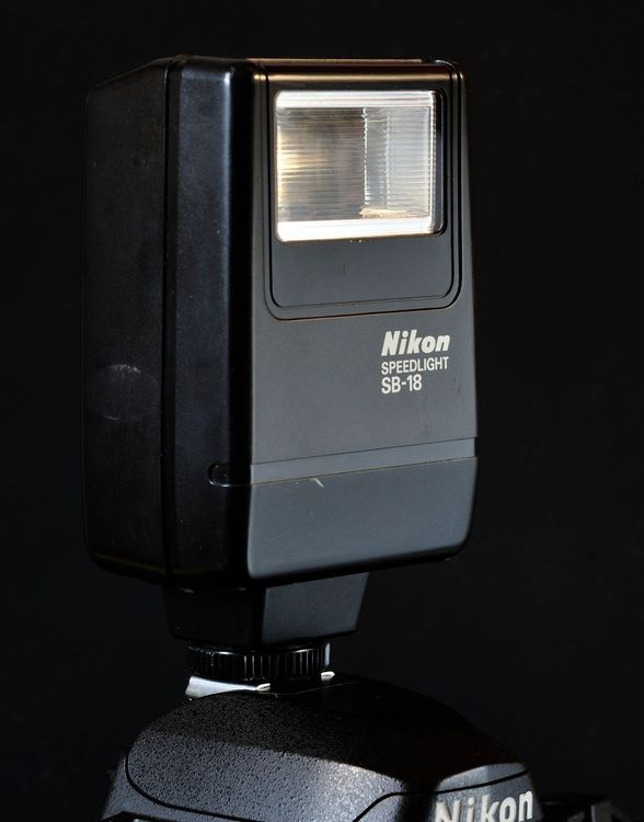 Nikon SB-18 (Gebraucht) in Fleurier für CHF 7 – mit Lieferung auf ...