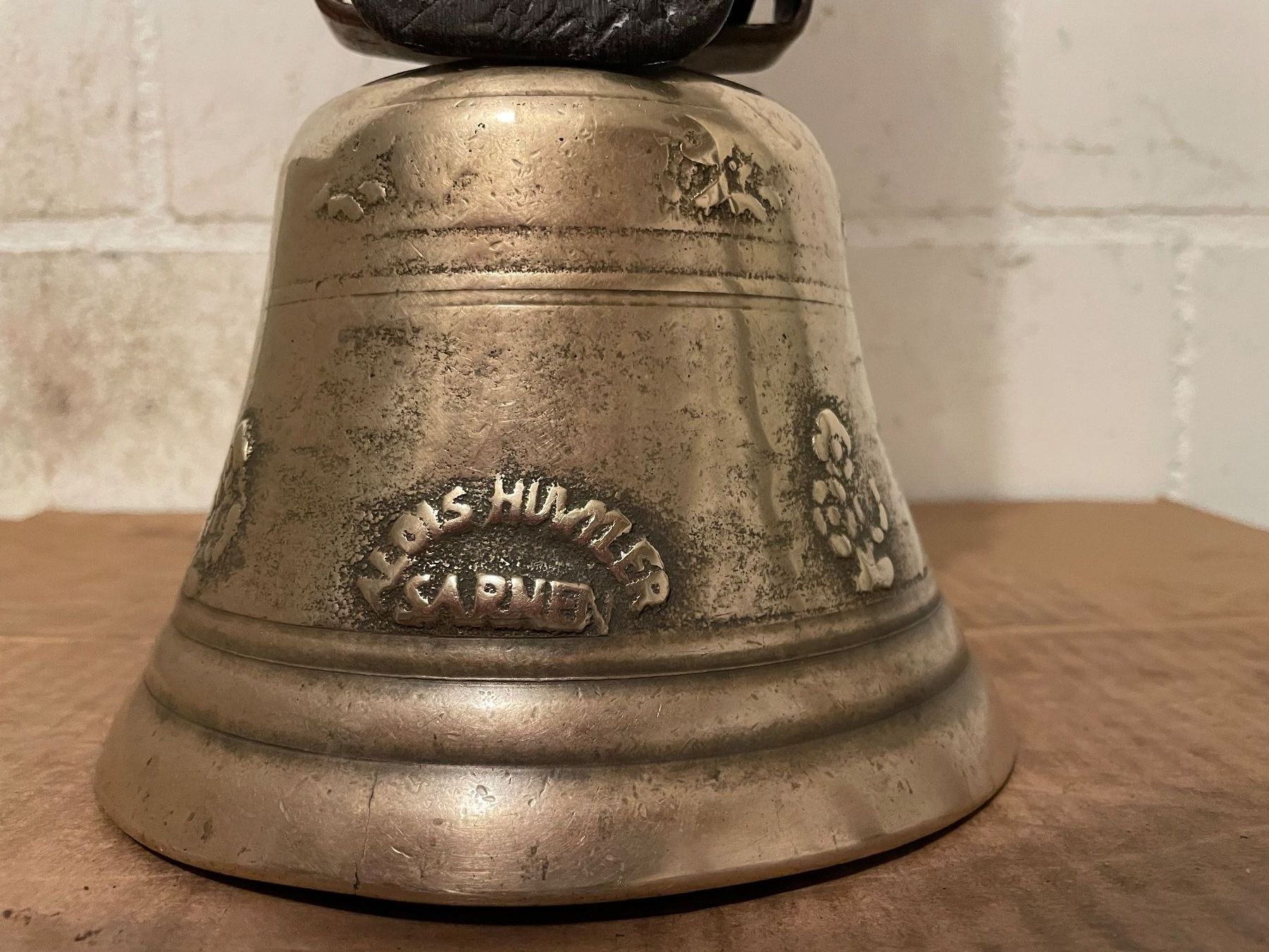 Alte Glocke ab 1.00 Fr. (Gebraucht) in Birrhard für CHF 49 – mit ...