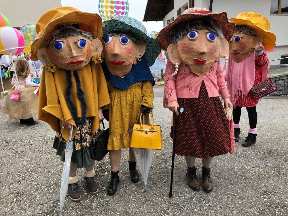 Fasnachtskostüm Frauengruppe "alte" Damen | Kaufen auf Ricardo