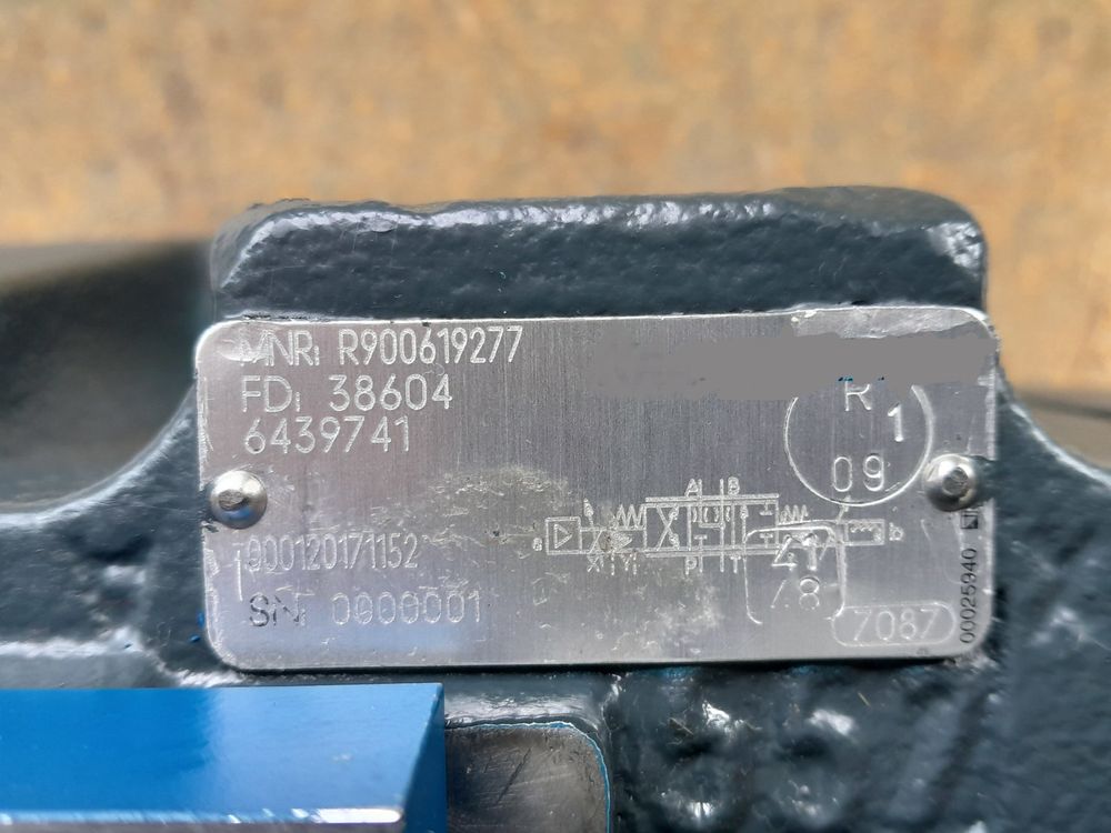 Hydraulikventil PROP-WEGEVENTIL 4WRAP 6 W7-07-3X=G24K4/M=KM | Kaufen auf Ricardo