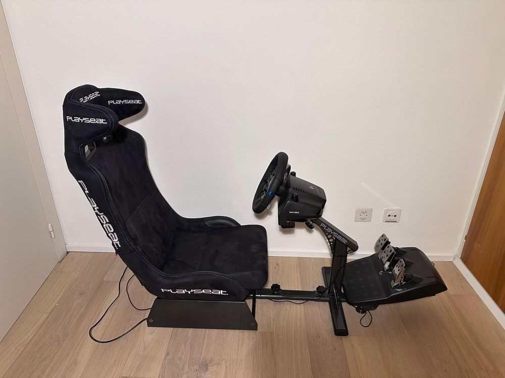 Playseat Evolution Alcantara Pro + Logitech G G923 Trueforce (Gebraucht ...