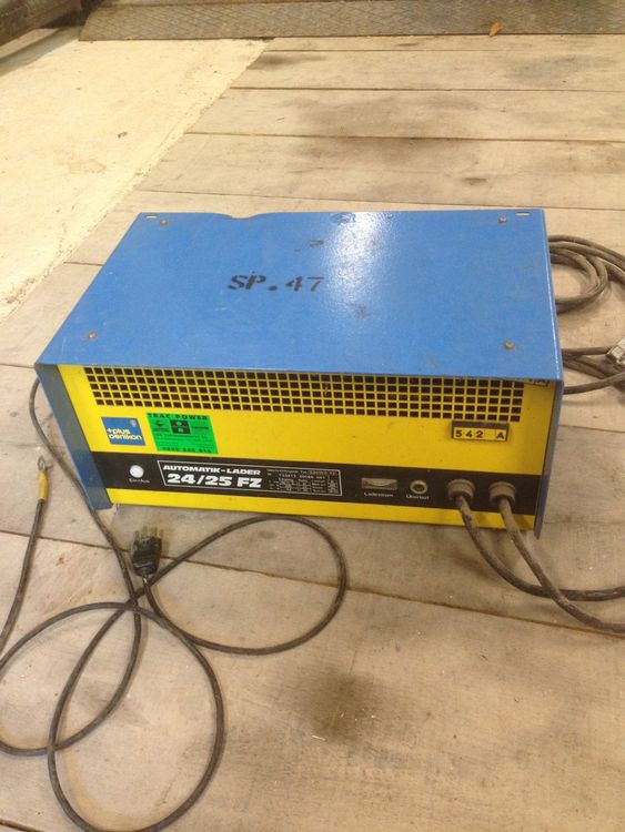 24V Ladegerät Automatiklader, Staplerladegerät (Gebraucht) in ...
