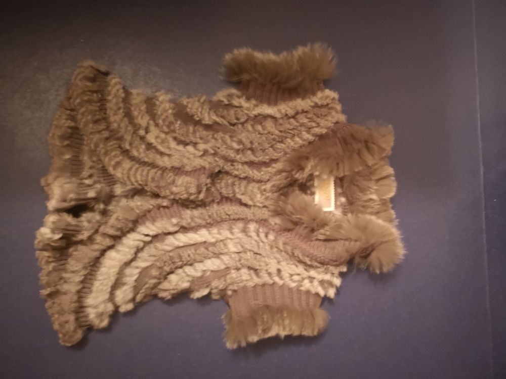 Sentini Paris Jacke aus Fell M (Gebraucht) in Meggen für CHF 110 – mit ...