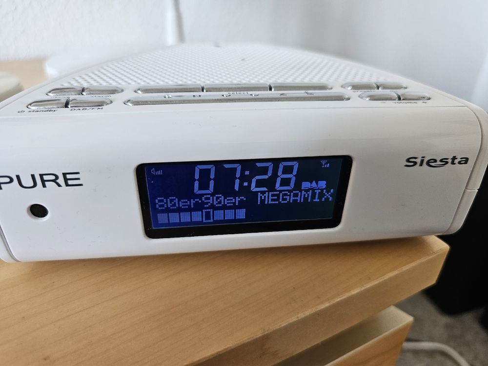PURE Siesta Radio, DAB/FM, Radiowecker - Top Zustand! (Gebraucht) in ...