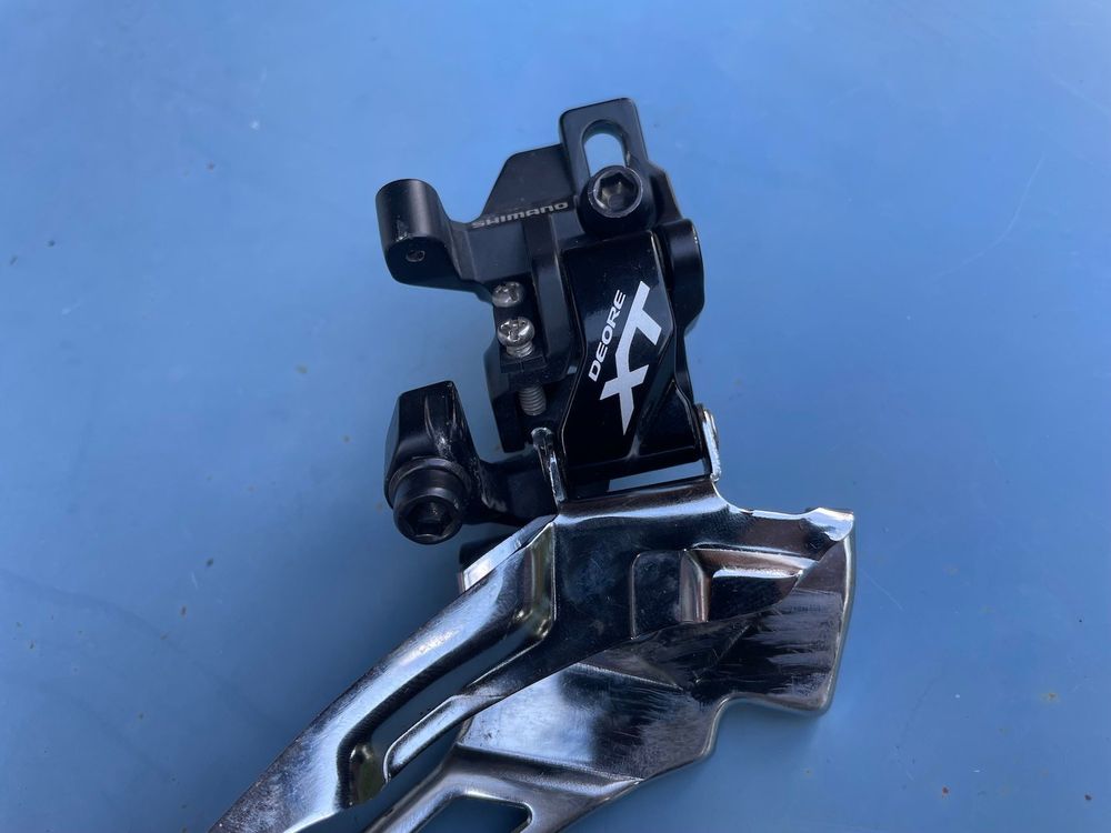 Shimano XT Umwerfer FD-M781 2/3-Fach (Gebraucht) in Massongex für CHF 9 – mit Lieferung auf ...