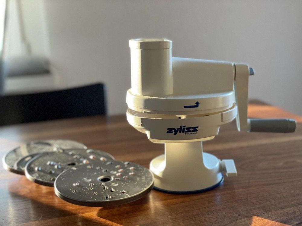 Zyliss Raffel / Scheibenraffel (Gebraucht) in für CHF 14 – mit ...