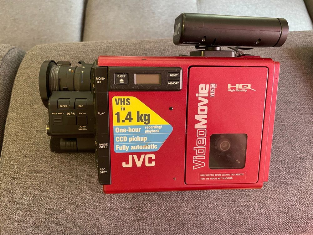 Vintage JVC VideoMovie Kamera GR-C7 inkl. Zubehör (Gebraucht) in Biel ...