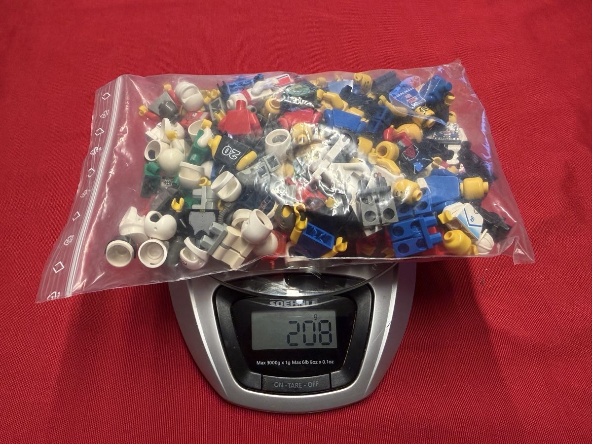 Grosses Lego Figuren Bundle, 208g, zum Schnäppchenpreis! (Gebraucht) in ...