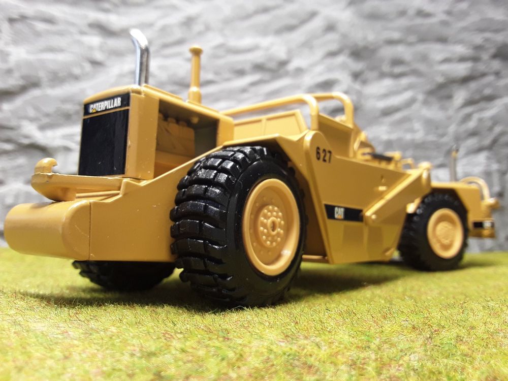 CAT 627 __ Caterpillar __ Schürfzug mit Doppelmotor __ 1:50 (Neu ...