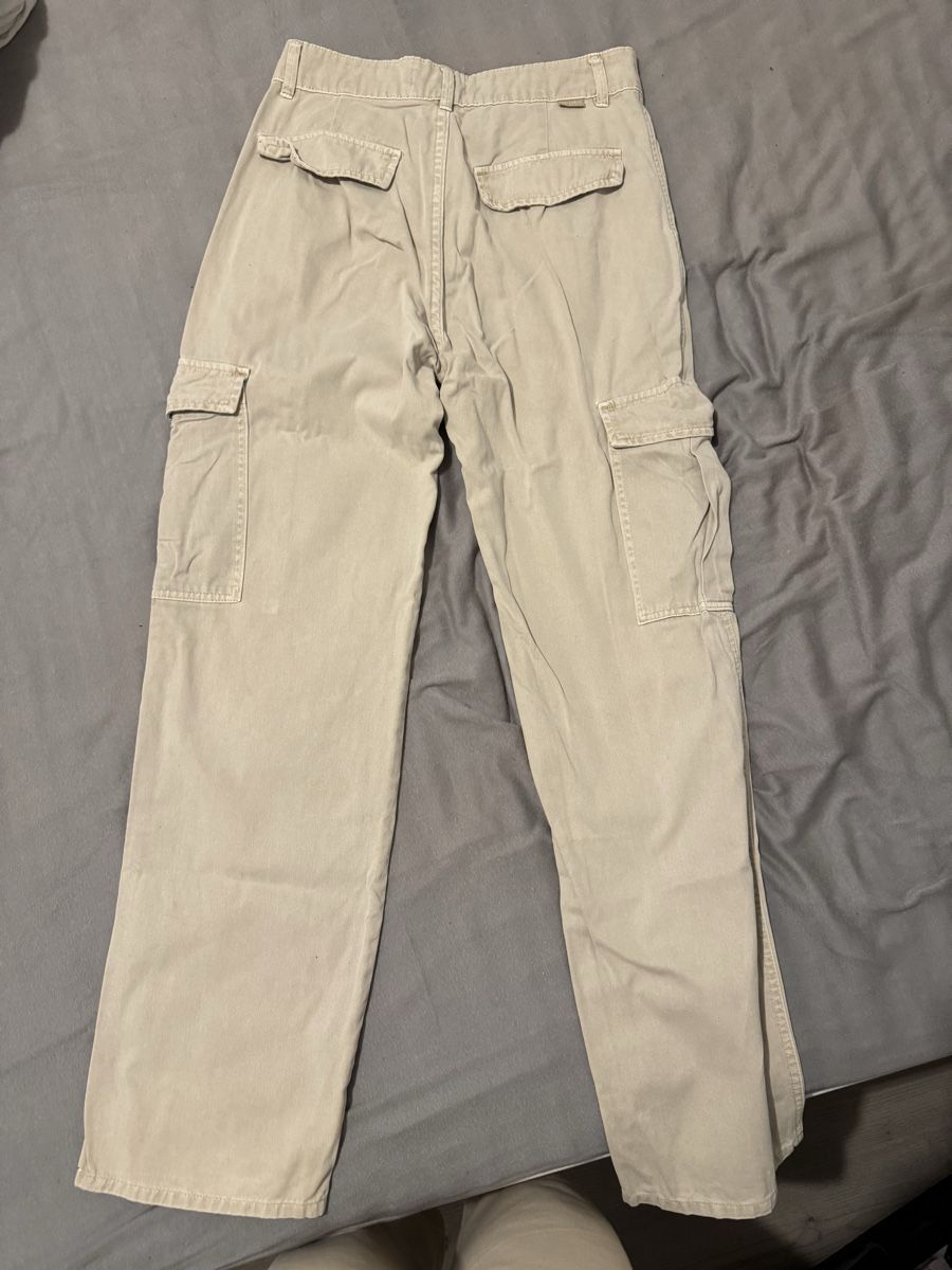 Cargo beige (D'occasion) à Boécourt pour CHF 10 – avec livraison ...