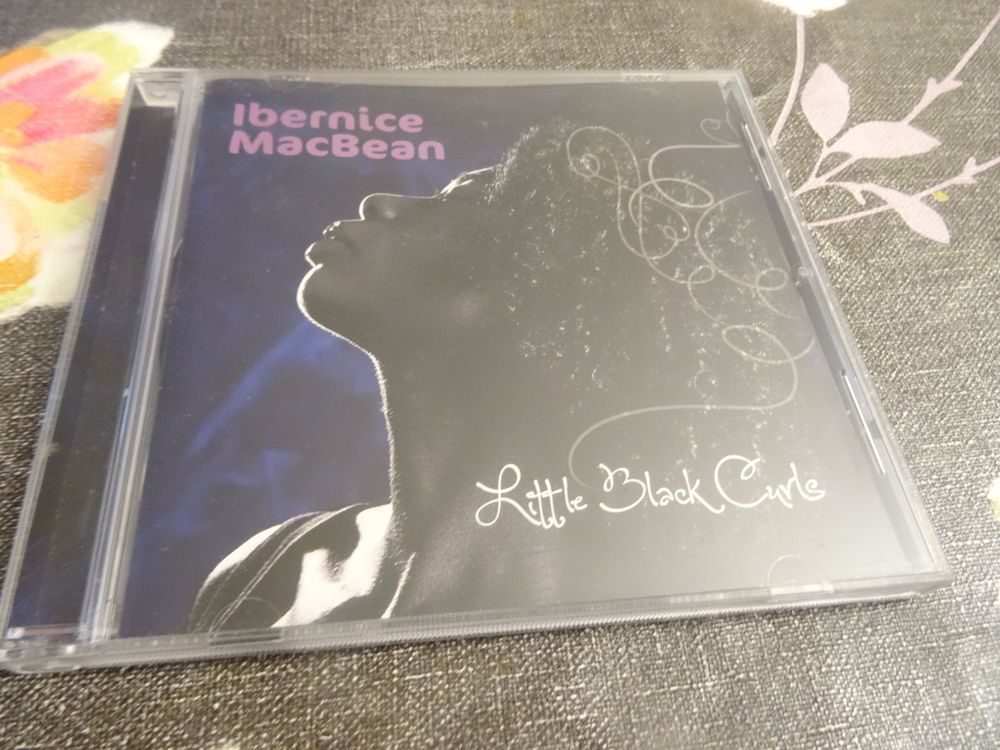Ibernice MacBean - Little Black Curls CD | Kaufen auf Ricardo