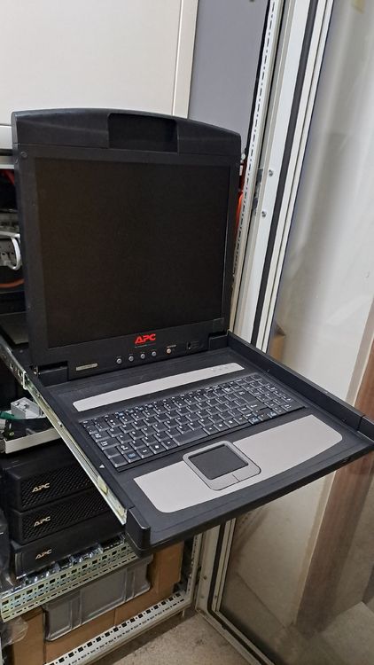 console serveur APC AP5717 (Gebraucht) in Romanel-sur-Morges für CHF 21 ...