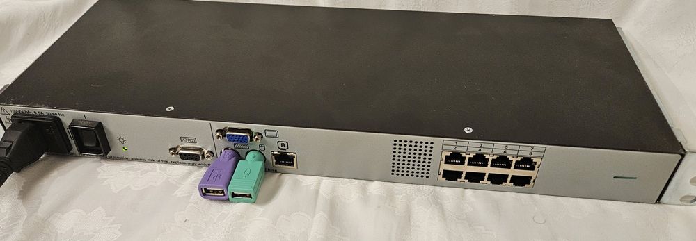 Server Console Switch 336044-B21. (Art;1481) (Gebraucht) in Herisau für ...
