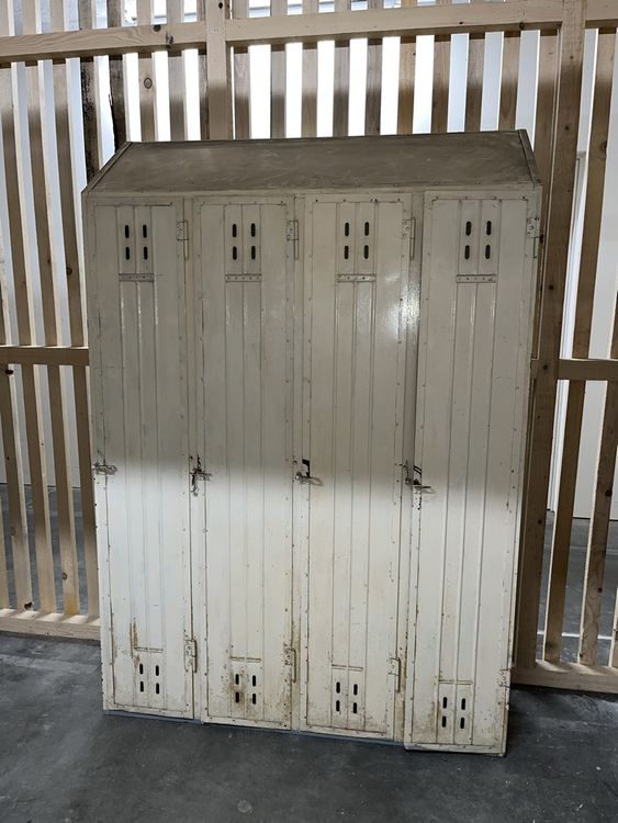 Antik Spind gemietet, starkes Blech | Kaufen auf Ricardo