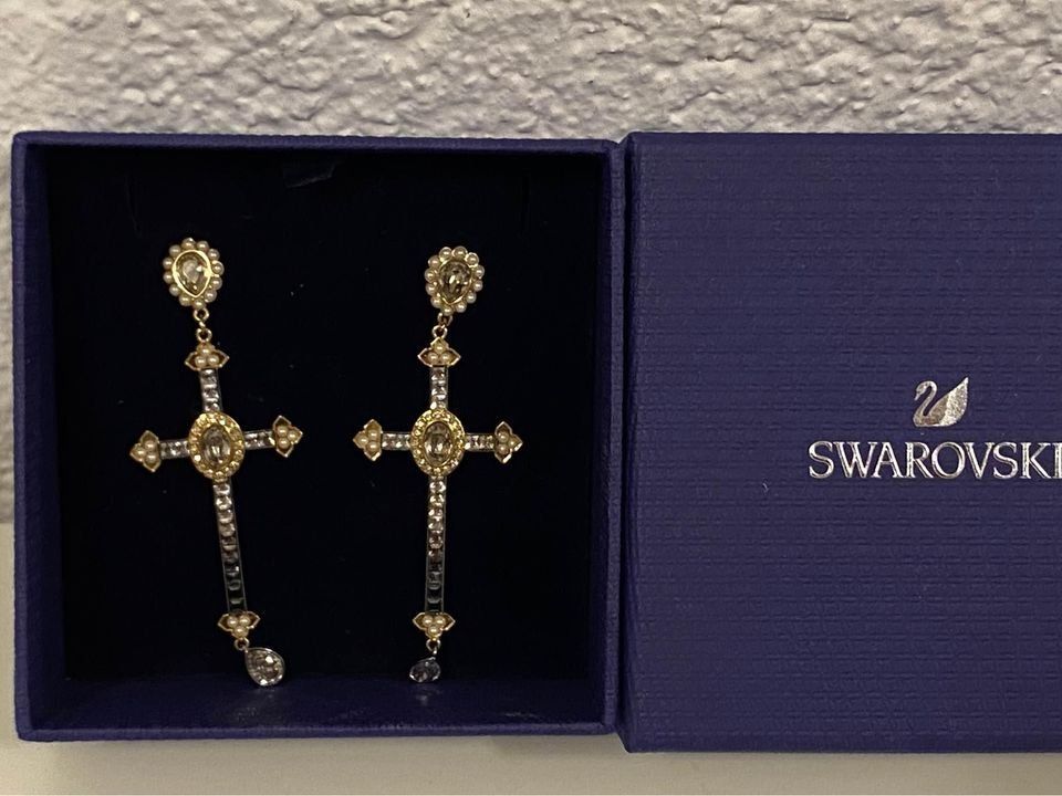 swarovski ohrringe neu und original (Neu und originalverpackt) in Kirchleerau für CHF 70 – mit ...