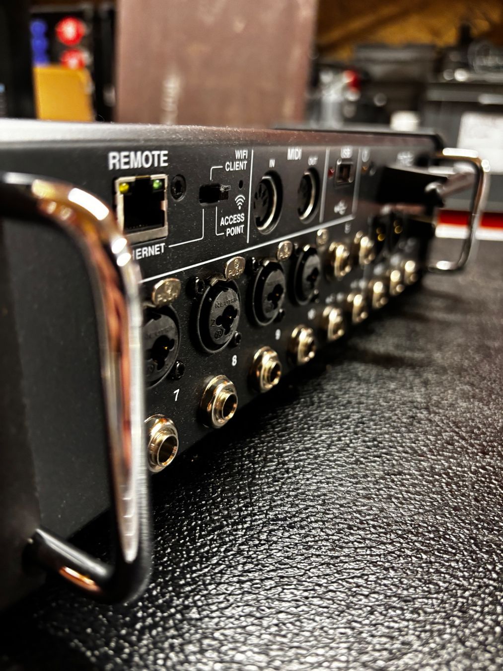 MIDAS MR 12 Digital Mixer (Neu (gemäss Beschreibung)) in Schlatt TG für ...