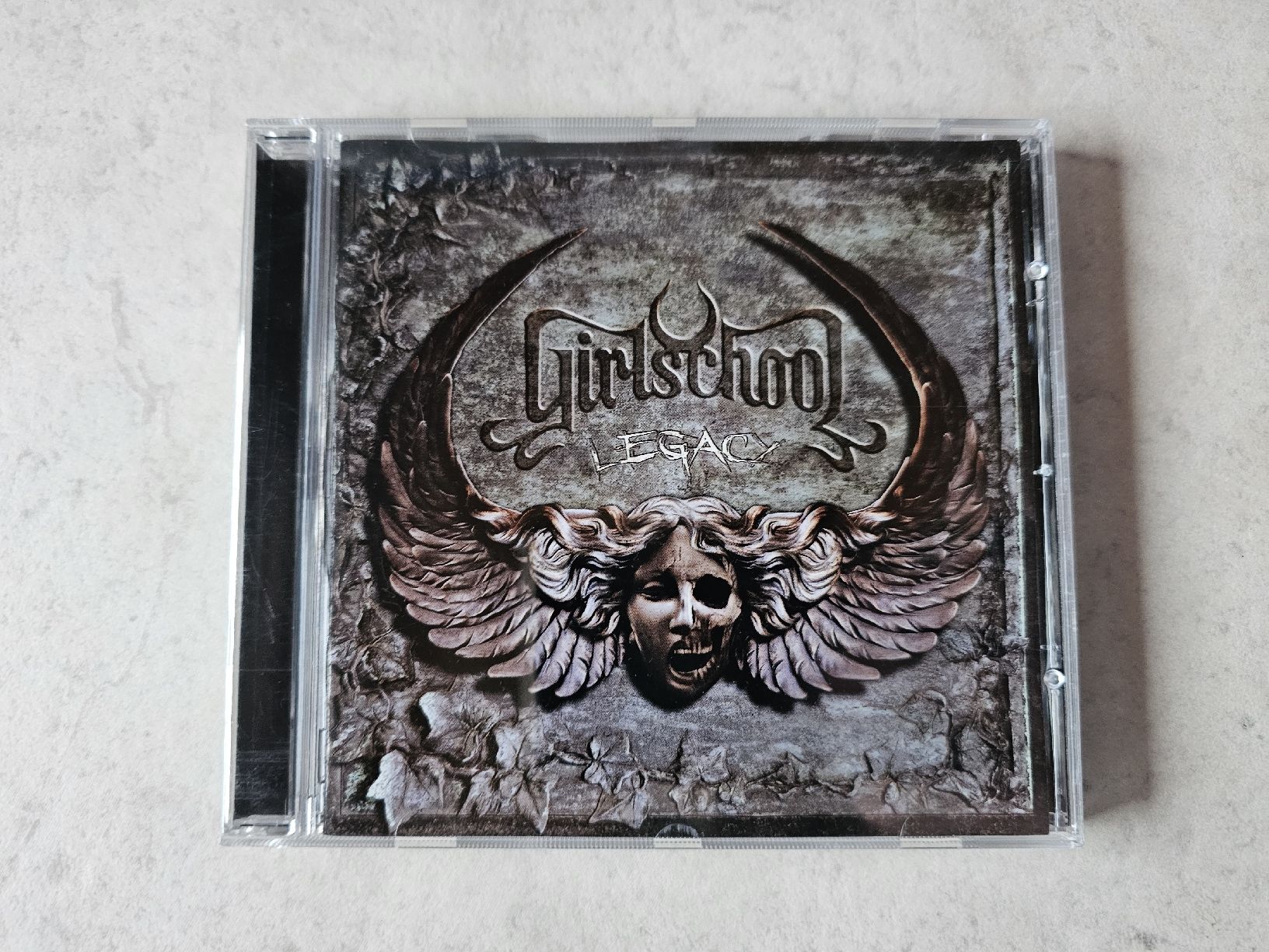 Girlschool - Legacy (Gebraucht) in Schneisingen für CHF 5.5 – mit ...