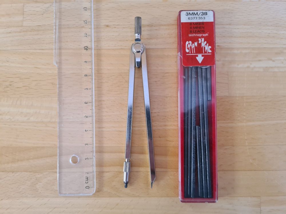 1 Kreisel mit einem fast vollen Pack Mienen von Caran D'Ache | Kaufen ...