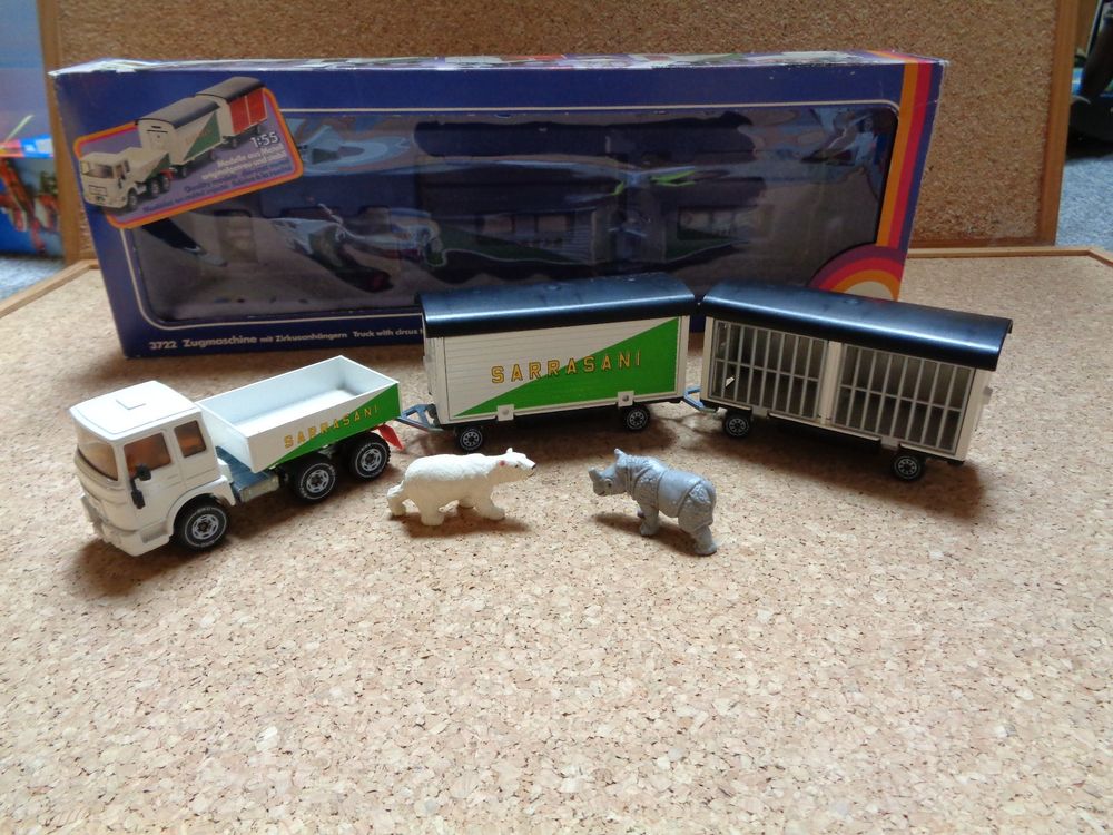 SIKU 3722 MAN F8 mit 2 Zirkusanhängern 'Sarrasani' (Neu und ...
