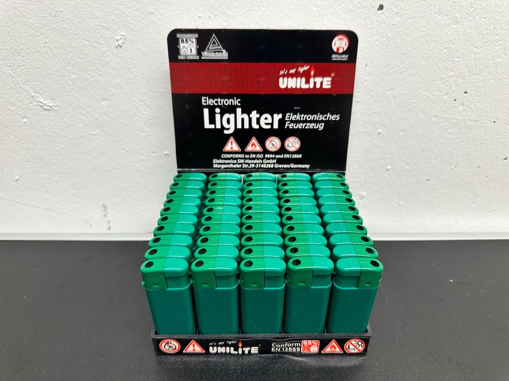 Neu Display Feuerzeug Grün (50x) (Neu und originalverpackt) in Inwil für CHF 12 – mit Lieferung ...