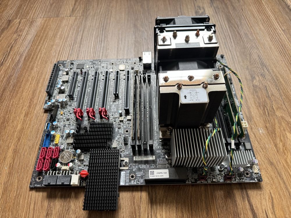 AMD Threadripper PRO 3955WX 16C + 64GB ECC WRX80 (Gebraucht) in Tuggen ...