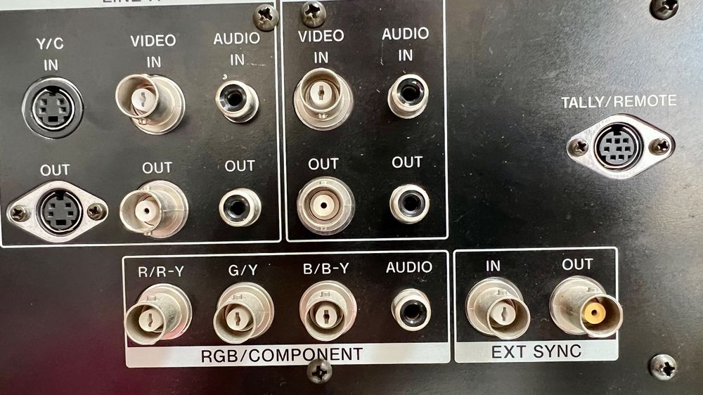 Sony HR Trinitron PVM-9044qm CRT 9" inch Color Video Monitor | Kaufen ...