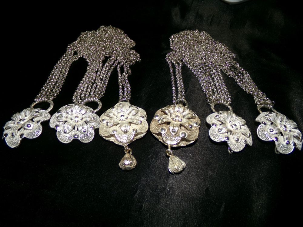 Trachtenschmuck Berner Sonntagstracht (Gebraucht) in Langenthal für CHF 125 – mit Lieferung auf ...