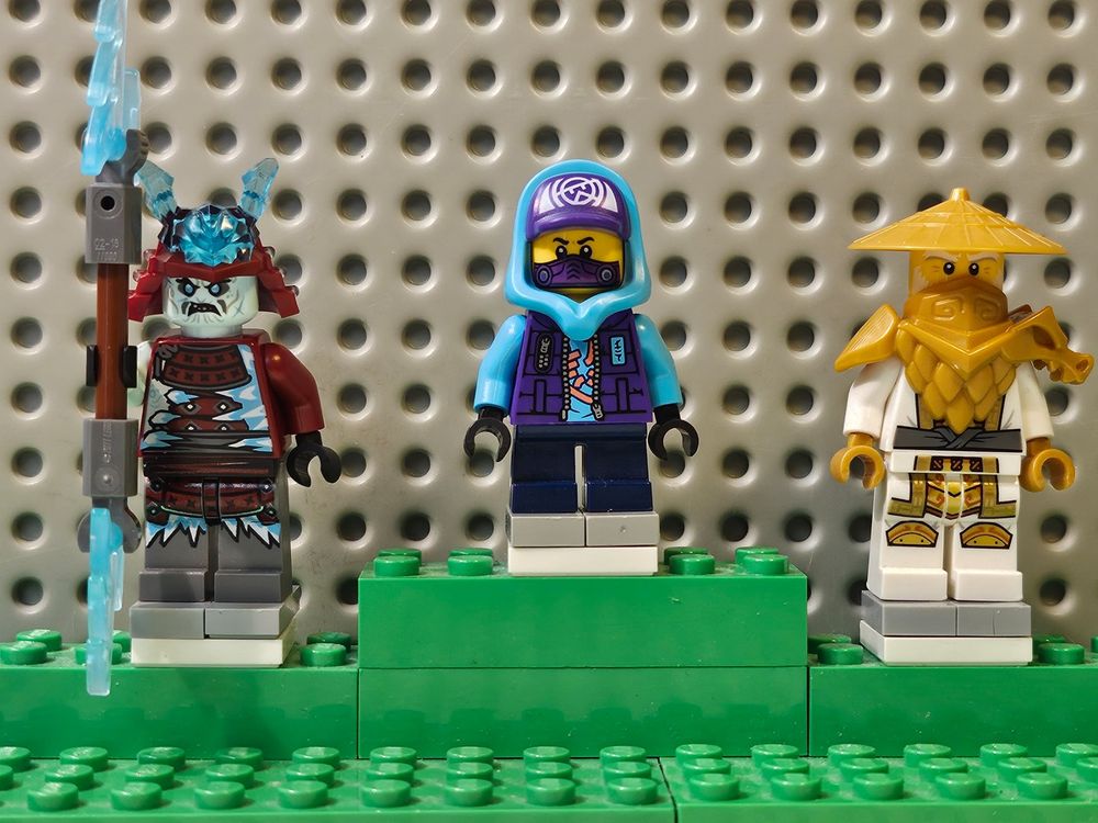 3 Lego-Minifiguren aus der Serie Ninjago mit njo 780,... Fi (Gebraucht ...