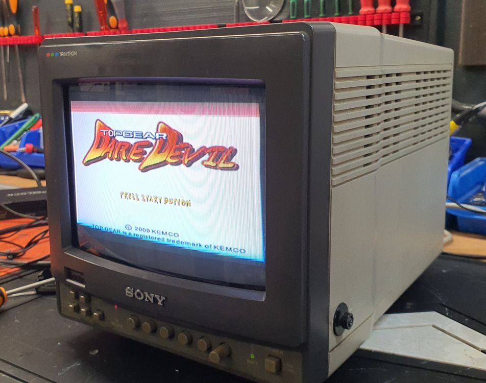 Sony Trinitron Color Video Monitor - 8" Stereo - PVM-9020ME (Gebraucht ...