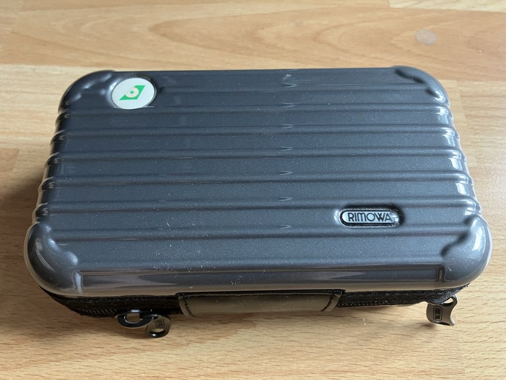 Rimowa Eva Air Amenity Kit mini bag (Gebraucht) in für CHF 76.5 – mit ...