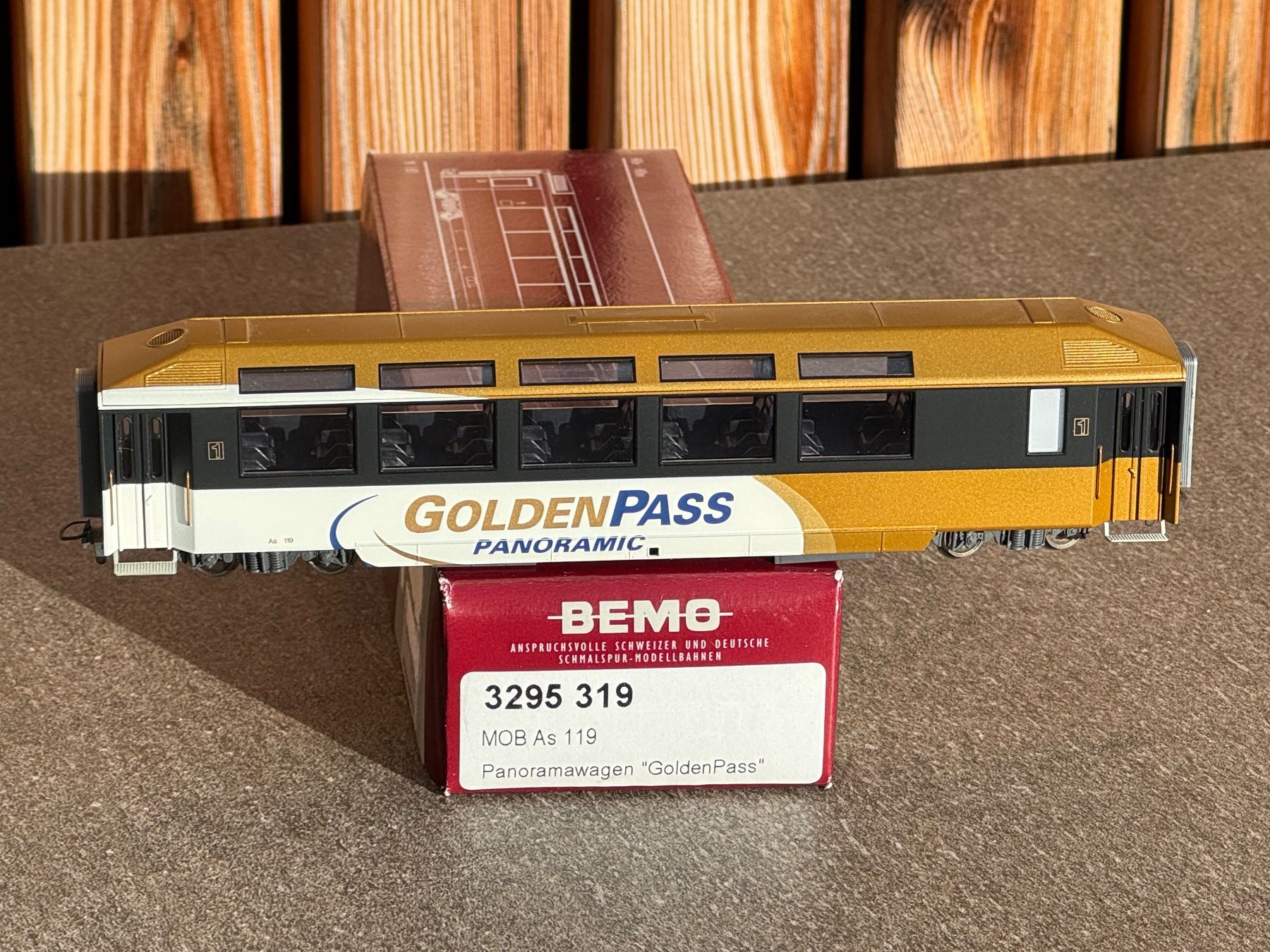BEMO 3295 319 MOB As 119 "GOLDENPASS PANORAMAWAGEN 1.KLASSE (Neu ...