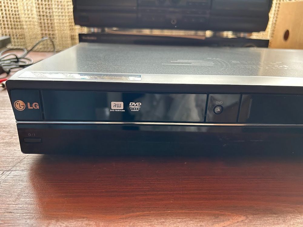 LG DVD / VCR Recorder RC389H (Gebraucht) in Kienberg für CHF 80 – nur ...
