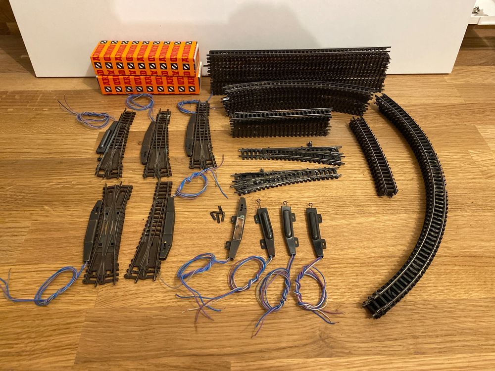 Arnold Div. Gleise,Weichen und Entkuppelgleis (Gebraucht) in ...