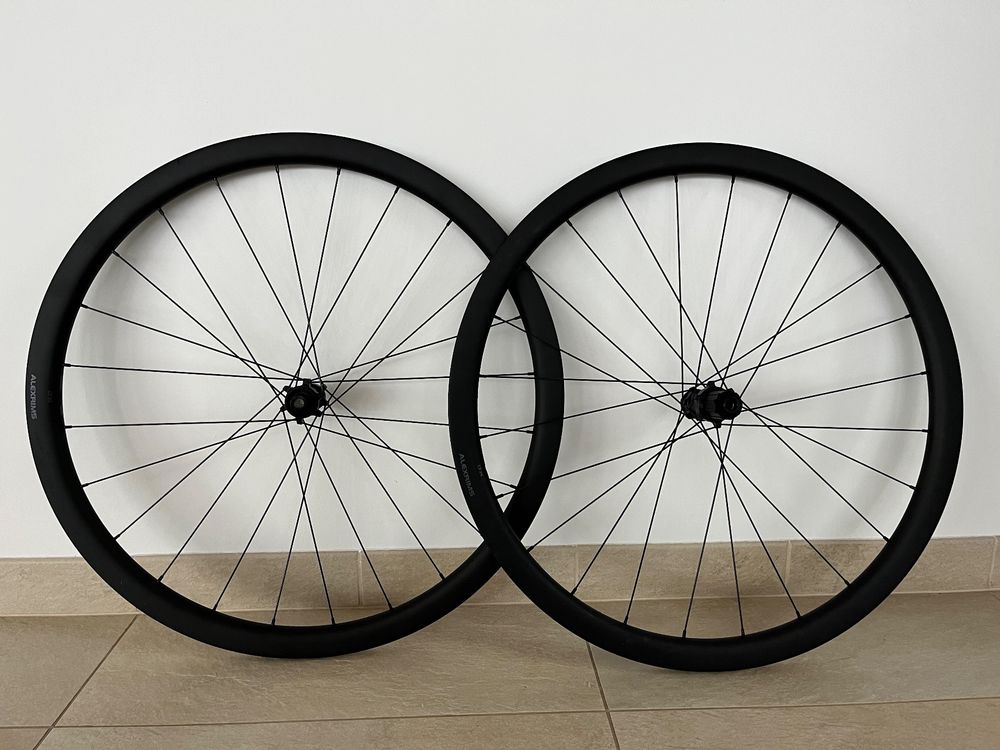 Roues carbone Alexrims CF35 disc (Gebraucht) in Jongny für CHF 400 ...