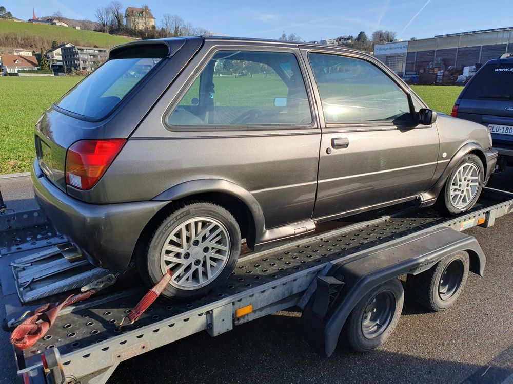 Ford Fiesta xr2i 1.8l 16V zum wieder herrichten (Defekt) in ...