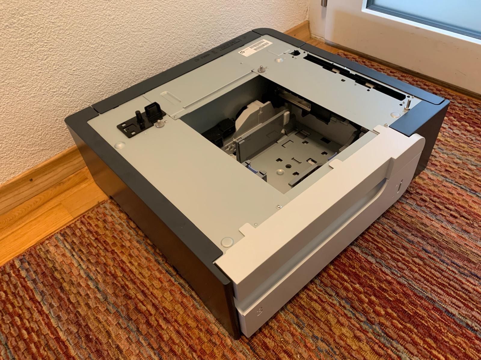 Papierschacht CF084A Erhöht die Papierkapazität um 500 Blatt (Neu und ...