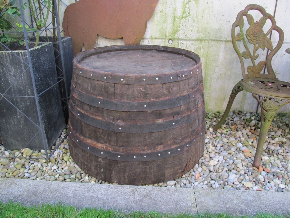 WEIN FASS BLUMENTOPF GROSS (Gebraucht) in Grueningen für CHF 90 – nur ...