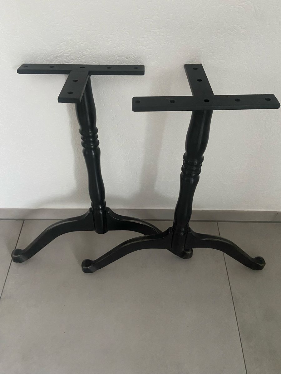 Pieds de table en fonte, Tischbeine Gusseisen 2pcs (D'occasion) à ...