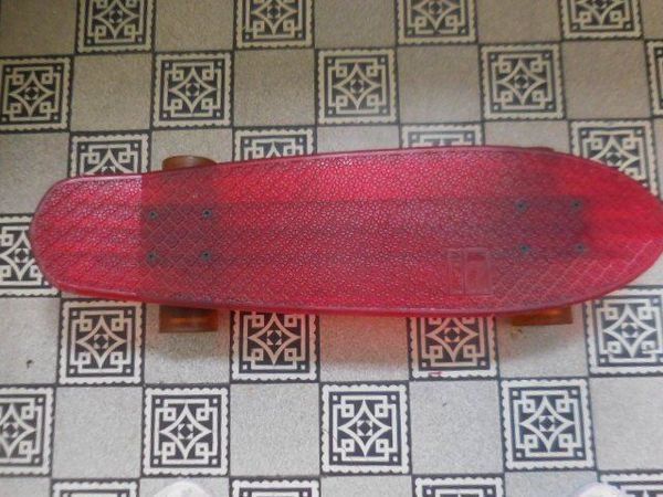 gepflegtes GLOBE Pennyboard Skateboard (Gebraucht) in Basel für CHF 45 ...